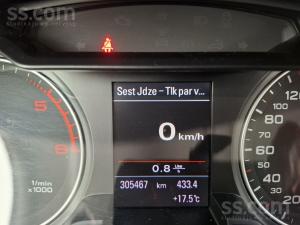 Black Audi A4 2010 in Talsi, with an engine capacity of 2.00 L and mileage of 305 thousand km for 5900 €, photo 7 on AUTOMOTO.COM.LV