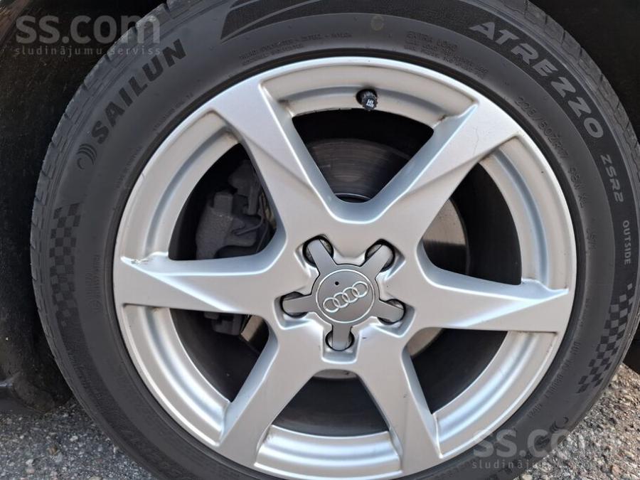 Black Audi A4 2010 in Talsi, with an engine capacity of 2.00 L and mileage of 305 thousand km for 5900 €, photo 17 on AUTOMOTO.COM.LV
