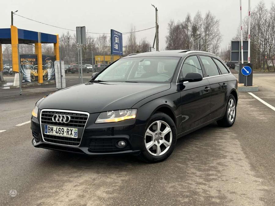 Black Audi A4 2011 in Panevezys, with an engine capacity of 1.97 L and mileage of 306 thousand km for 4490 €, photo 3 on AUTOMOTO.COM.LV