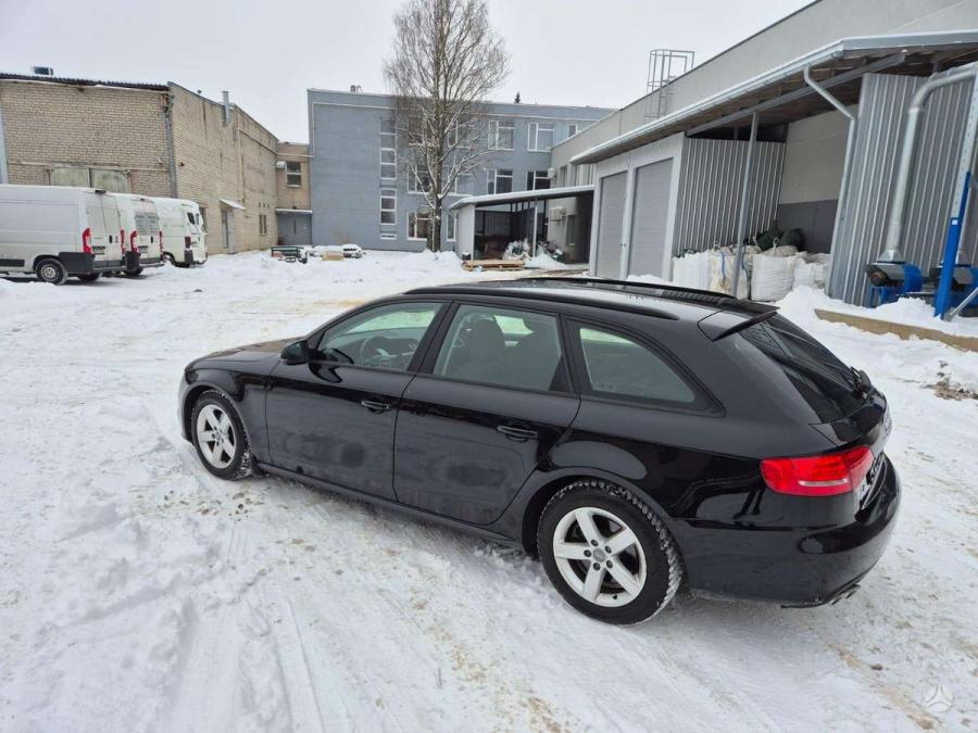 Melns Audi A4 2011 Panevēža, ar dzinēja tilpumu 2.00 L un nobraukumu 224 tūkst. km par 5299 €, foto 9 vietnē AUTOMOTO.COM.LV