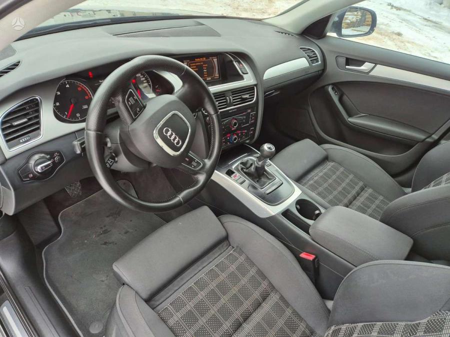 Melns Audi A4 2011 Panevēža, ar dzinēja tilpumu 2.00 L un nobraukumu 224 tūkst. km par 5299 €, foto 16 vietnē AUTOMOTO.COM.LV