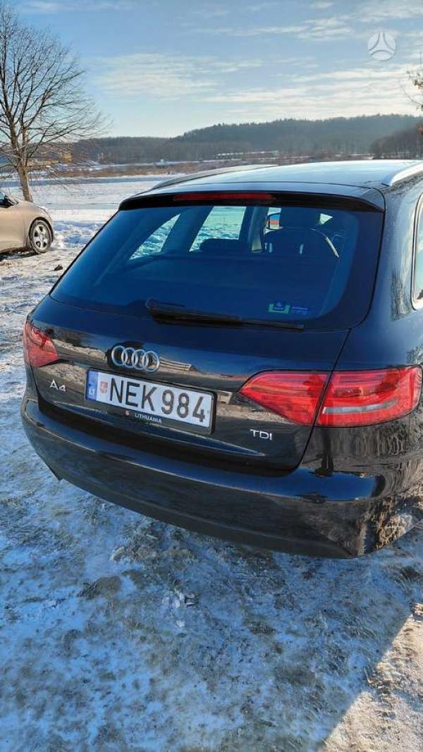 Black Audi A4 2011 in Kaunas, with an engine capacity of 1.97 L and mileage of 273 thousand km for 6200 €, photo 4 on AUTOMOTO.COM.LV