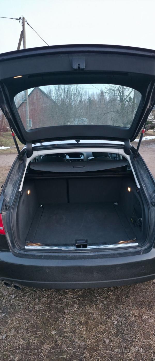 Melns Audi A4 2011 Tallina, ar dzinēja tilpumu 2.00 L un nobraukumu 362 tūkst. km par 4500 €, foto 11 vietnē AUTOMOTO.COM.LV