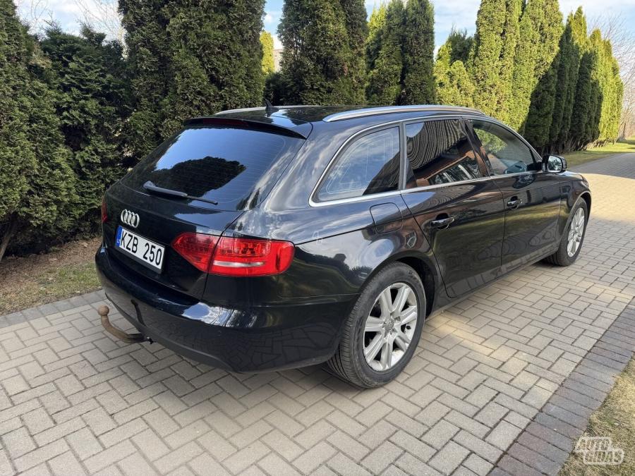 Melns Audi A4 2011 Kauņa, ar dzinēja tilpumu 2.00 L un nobraukumu 353 tūkst. km par 5000 €, foto 7 vietnē AUTOMOTO.COM.LV