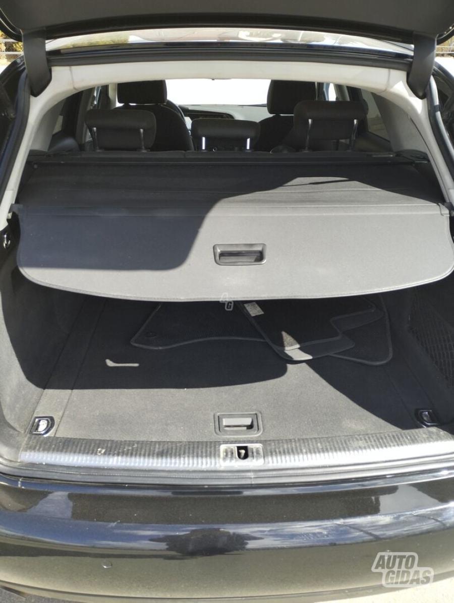 Black Audi A4 2011 in Telschi, with an engine capacity of 2.00 L and mileage of 306 thousand km for 5200 €, photo 6 on AUTOMOTO.COM.LV