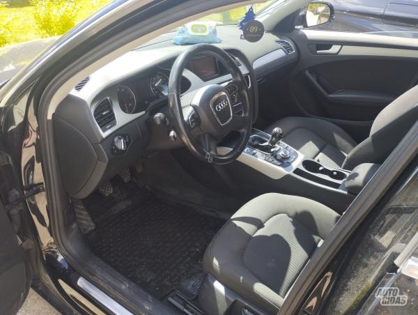 Melns Audi A4 2011 Mažeikiai, ar dzinēja tilpumu 2.00 L un nobraukumu 318 tūkst. km par 4200 €, foto 9 vietnē AUTOMOTO.COM.LV
