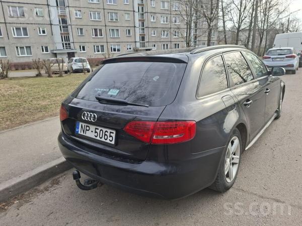 Melns Audi A4 2011 Rīga, ar dzinēja tilpumu 2.00 L un nobraukumu 207 tūkst. km par 6200 €, foto 2 vietnē AUTOMOTO.COM.LV