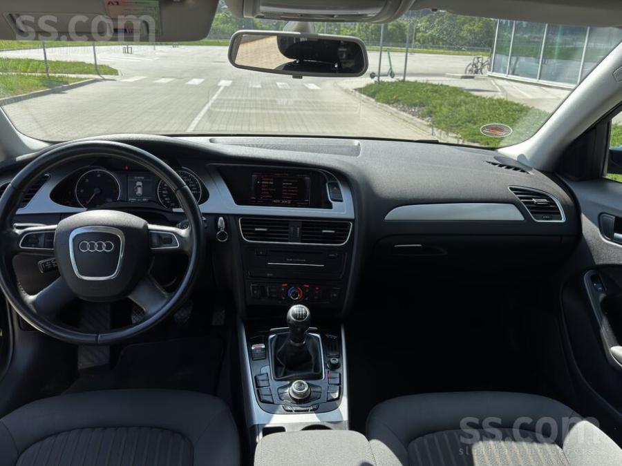 Melns Audi A4 2011 Rēzekne, ar dzinēja tilpumu 2.00 L un nobraukumu 311 tūkst. km par 6300 €, foto 12 vietnē AUTOMOTO.COM.LV