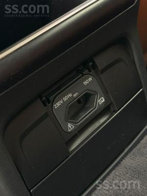 Black Audi A4 2011 in Bauska, with an engine capacity of 3.00 L and mileage of 228 thousand km for 7999 €, photo 14 on AUTOMOTO.COM.LV