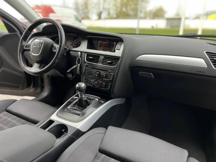 Black Audi A4 2011 in Jekabpils, with an engine capacity of 1.80 L and mileage of 321 thousand km for 6500 €, photo 12 on AUTOMOTO.COM.LV