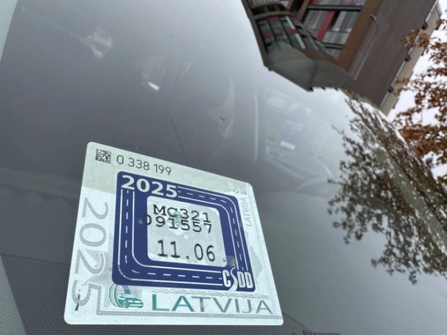 Черный Ауди А4 2011 в Рига, объемом двигателя 2.00 л и пробегом 356 тыс. км за 4990 €, фото 3 на AUTOMOTO.COM.LV