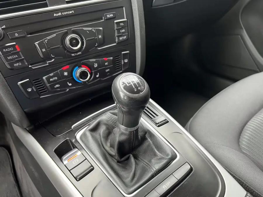 Black Audi A4 2011 in Jekabpils, with an engine capacity of 2.00 L and mileage of 282 thousand km for 6890 €, photo 22 on AUTOMOTO.COM.LV