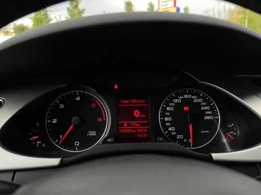Black Audi A4 2011 in Jekabpils, with an engine capacity of 2.00 L and mileage of 282 thousand km for 6890 €, photo 26 on AUTOMOTO.COM.LV