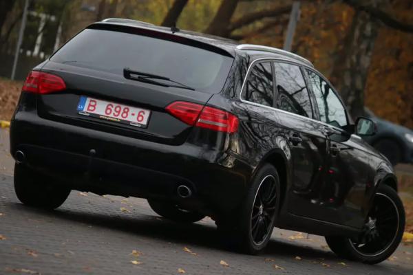 Black Audi A4 2011 in Riga, with an engine capacity of 2.70 L and mileage of 297 thousand km for 5390 €, photo 2 on AUTOMOTO.COM.LV