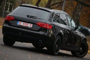 Black Audi A4 2011 in Riga, with an engine capacity of 2.70 L and mileage of 297 thousand km for 5390 €, photo 3 on AUTOMOTO.COM.LV