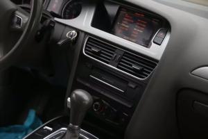 Black Audi A4 2011 in Riga, with an engine capacity of 2.70 L and mileage of 297 thousand km for 5390 €, photo 14 on AUTOMOTO.COM.LV