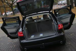 Black Audi A4 2011 in Riga, with an engine capacity of 2.70 L and mileage of 297 thousand km for 5390 €, photo 19 on AUTOMOTO.COM.LV