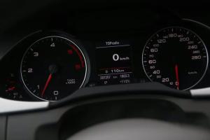 Black Audi A4 2011 in Riga, with an engine capacity of 2.70 L and mileage of 297 thousand km for 5390 €, photo 23 on AUTOMOTO.COM.LV