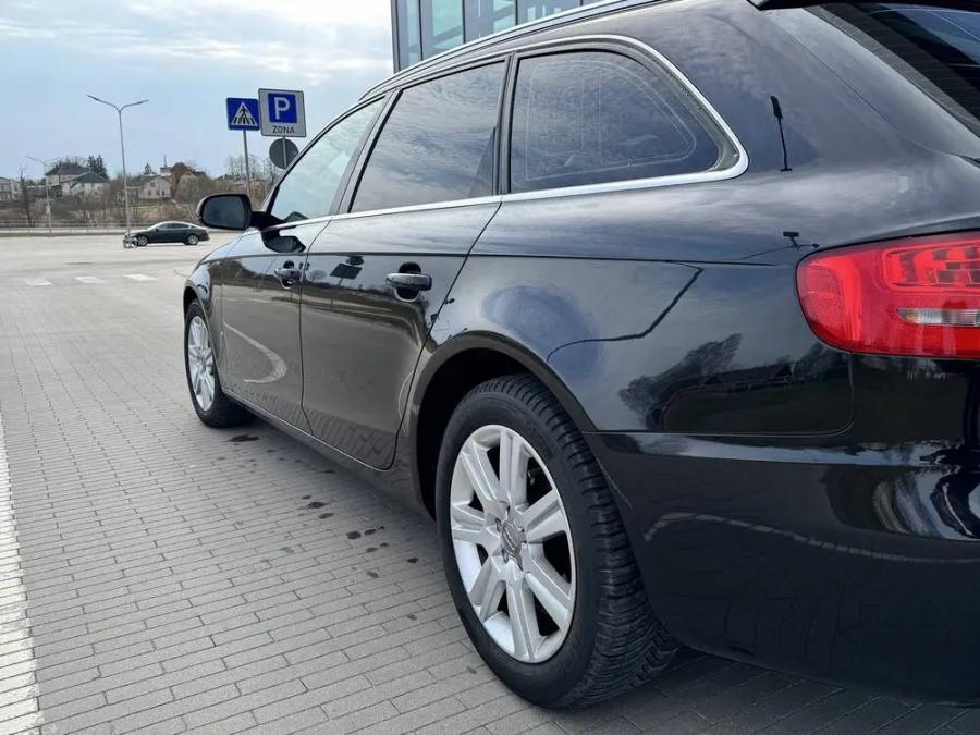 Black Audi A4 2011 in Rezekne, with an engine capacity of 2.00 L and mileage of 297 thousand km for 6700 €, photo 8 on AUTOMOTO.COM.LV