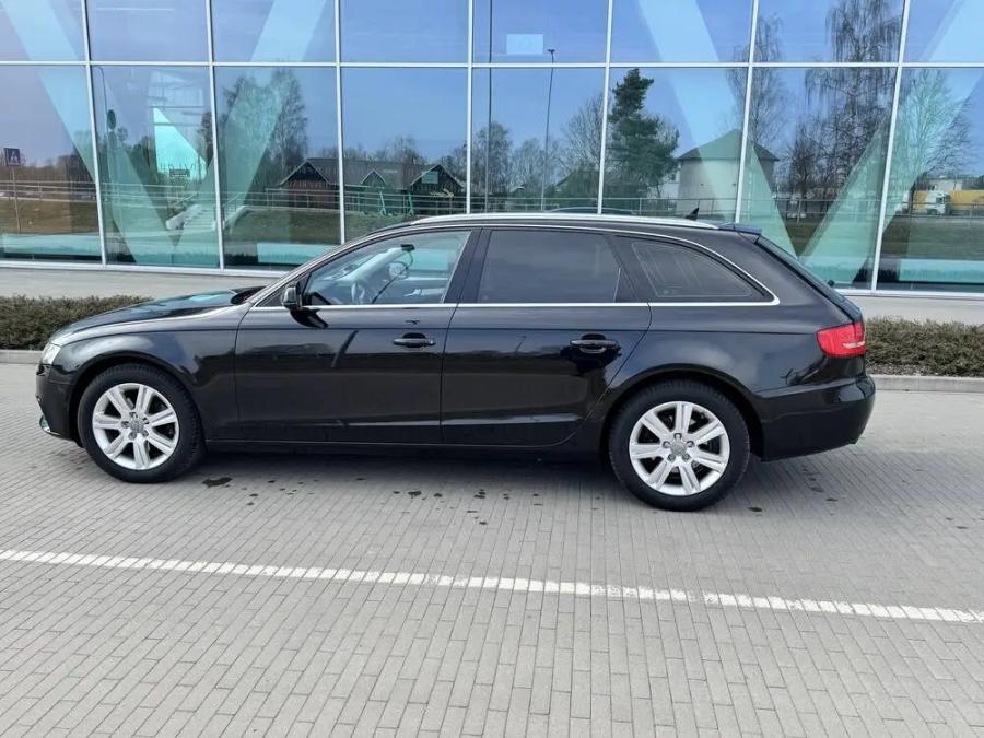 Black Audi A4 2011 in Rezekne, with an engine capacity of 2.00 L and mileage of 297 thousand km for 6700 €, photo 9 on AUTOMOTO.COM.LV