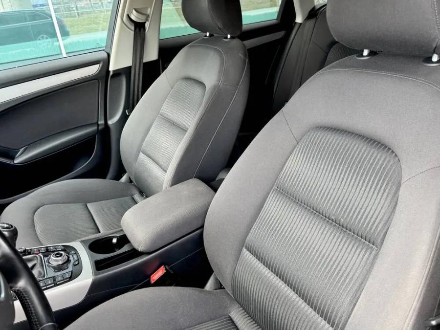 Black Audi A4 2011 in Rezekne, with an engine capacity of 2.00 L and mileage of 297 thousand km for 6700 €, photo 11 on AUTOMOTO.COM.LV