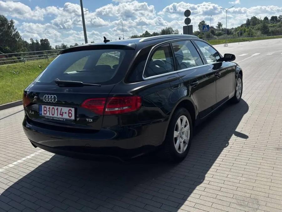 Black Audi A4 2011 in Rezekne, with an engine capacity of 2.00 L and mileage of 311 thousand km for 6300 €, photo 6 on AUTOMOTO.COM.LV