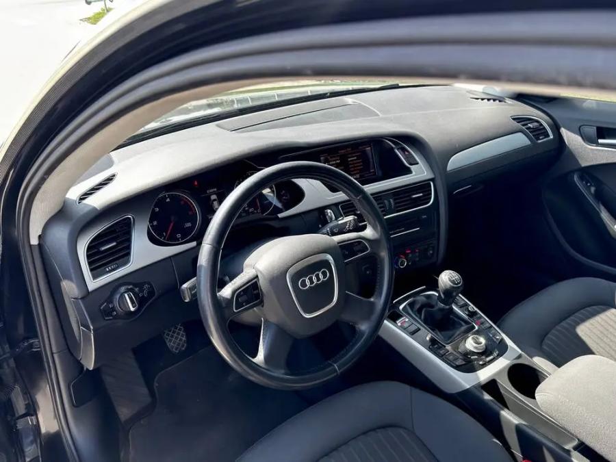 Black Audi A4 2011 in Rezekne, with an engine capacity of 2.00 L and mileage of 311 thousand km for 6300 €, photo 12 on AUTOMOTO.COM.LV