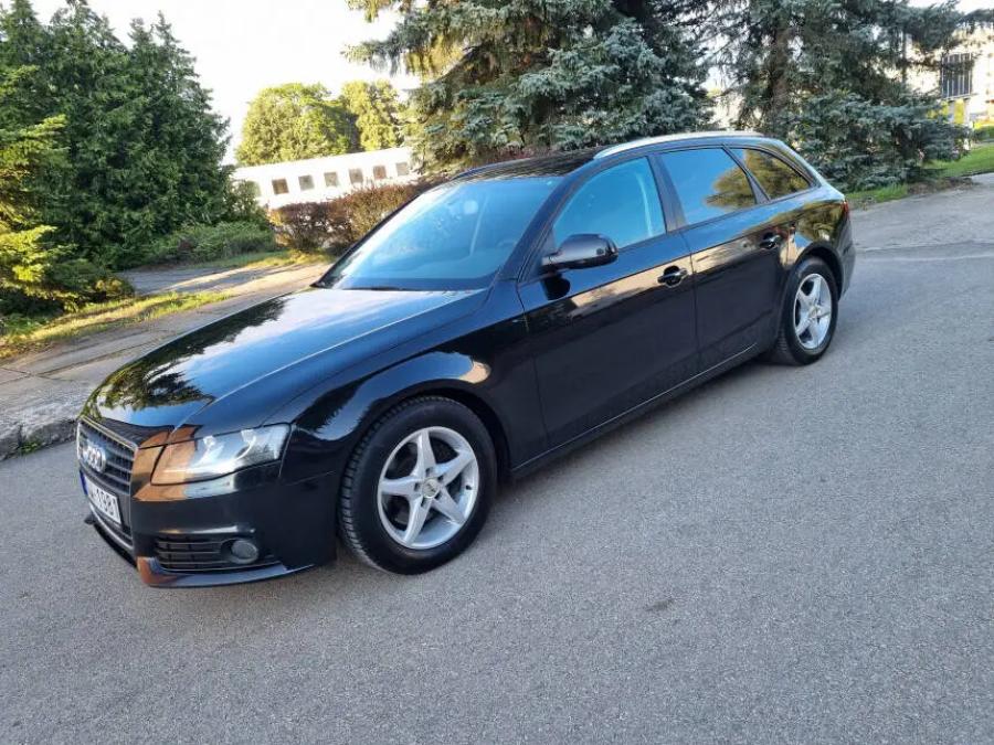 Melns Audi A4 2011 Jēkabpils, ar dzinēja tilpumu 2.00 L un nobraukumu 303 tūkst. km par 6100 €, foto 1 vietnē AUTOMOTO.COM.LV