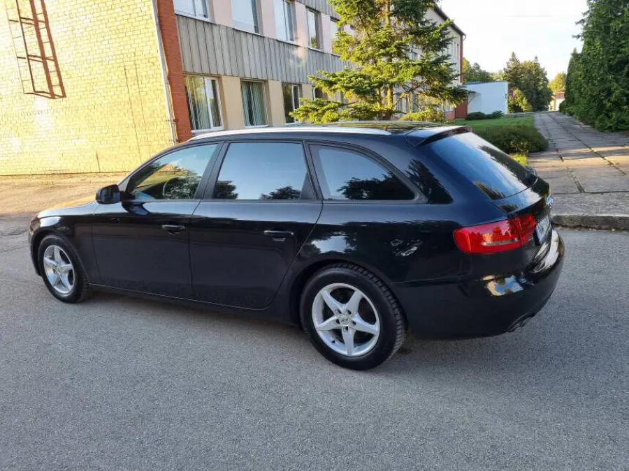 Melns Audi A4 2011 Jēkabpils, ar dzinēja tilpumu 2.00 L un nobraukumu 303 tūkst. km par 6100 €, foto 12 vietnē AUTOMOTO.COM.LV