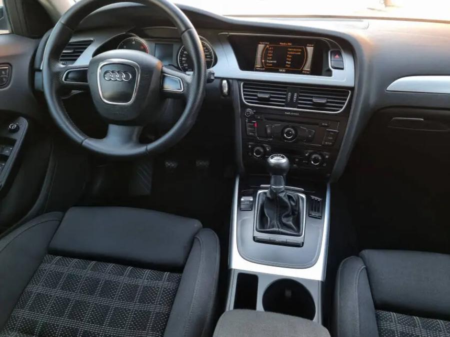Melns Audi A4 2011 Jēkabpils, ar dzinēja tilpumu 2.00 L un nobraukumu 303 tūkst. km par 6100 €, foto 17 vietnē AUTOMOTO.COM.LV