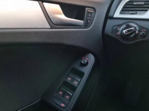 Melns Audi A4 2011 Jēkabpils, ar dzinēja tilpumu 2.00 L un nobraukumu 303 tūkst. km par 6100 €, foto 31 vietnē AUTOMOTO.COM.LV