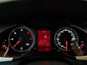 Melns Audi A4 2011 Jēkabpils, ar dzinēja tilpumu 2.00 L un nobraukumu 303 tūkst. km par 6100 €, foto 32 vietnē AUTOMOTO.COM.LV