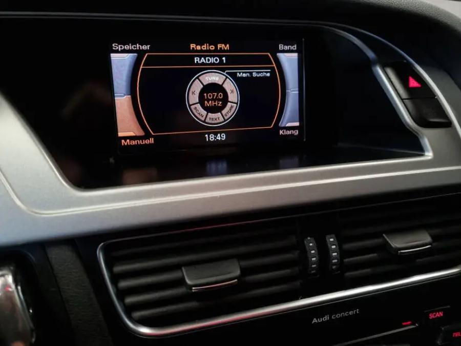Melns Audi A4 2011 Jēkabpils, ar dzinēja tilpumu 2.00 L un nobraukumu 303 tūkst. km par 6100 €, foto 33 vietnē AUTOMOTO.COM.LV