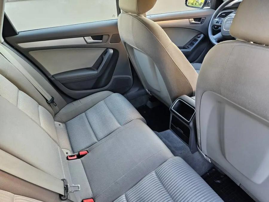Melns Audi A4 2011 Jēkabpils, ar dzinēja tilpumu 2.00 L un nobraukumu 284 tūkst. km par 6290 €, foto 19 vietnē AUTOMOTO.COM.LV