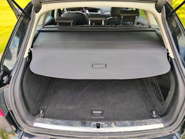 Black Audi A4 2011 in Rokiskis, with an engine capacity of 1.97 L and mileage of 241 thousand km for 4900 €, photo 8 on AUTOMOTO.COM.LV