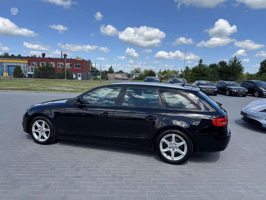 Black Audi A4 2011 in Telschi, with an engine capacity of 1.97 L and mileage of 250 thousand km for 5999 €, photo 4 on AUTOMOTO.COM.LV