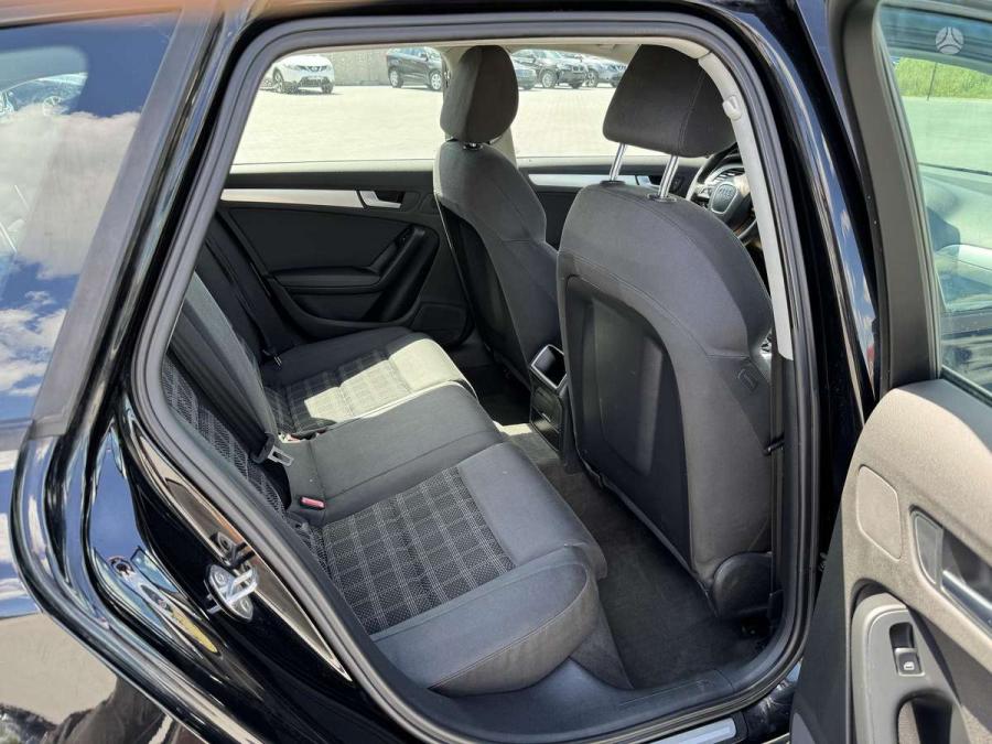 Black Audi A4 2011 in Telschi, with an engine capacity of 1.97 L and mileage of 250 thousand km for 5999 €, photo 24 on AUTOMOTO.COM.LV