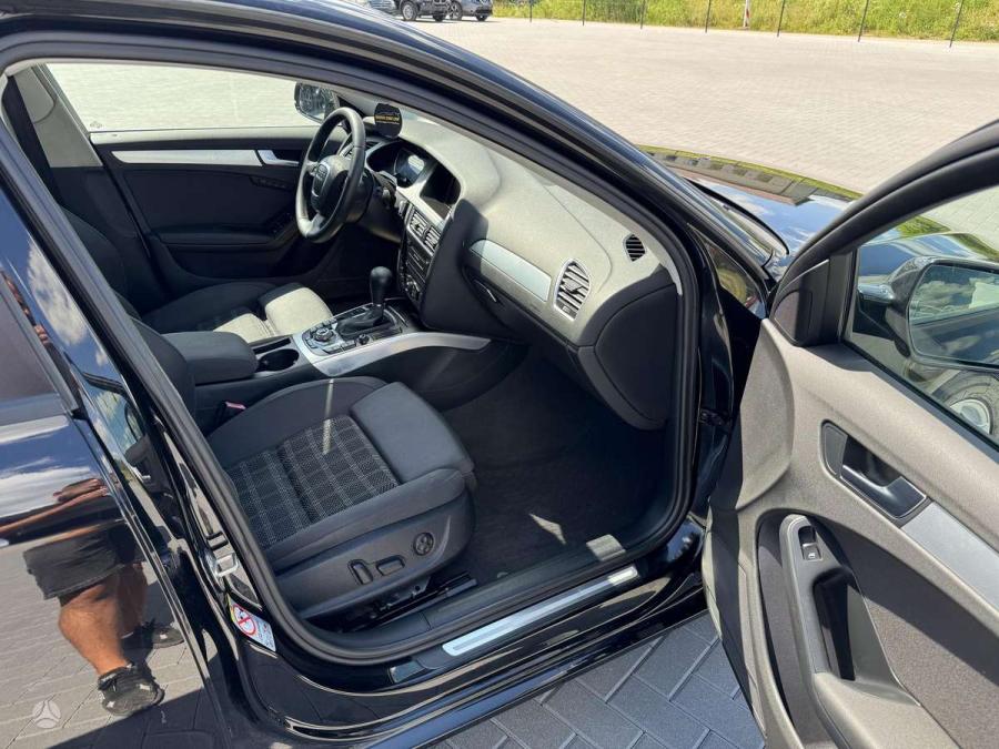 Black Audi A4 2011 in Telschi, with an engine capacity of 1.97 L and mileage of 250 thousand km for 5999 €, photo 25 on AUTOMOTO.COM.LV