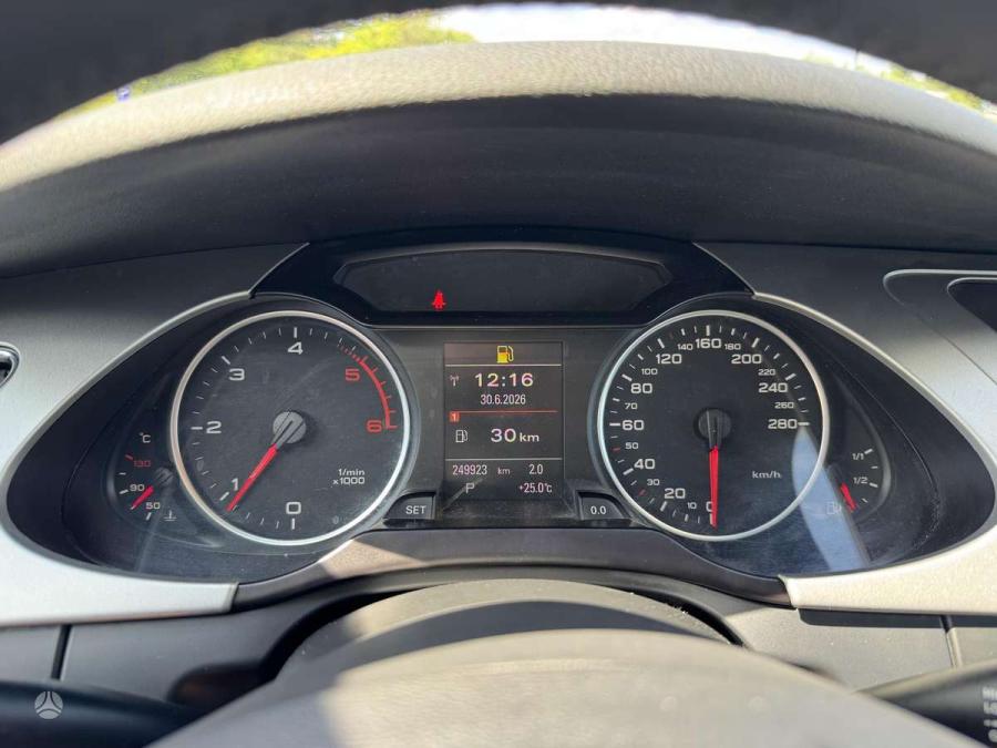Black Audi A4 2011 in Telschi, with an engine capacity of 1.97 L and mileage of 250 thousand km for 5999 €, photo 27 on AUTOMOTO.COM.LV