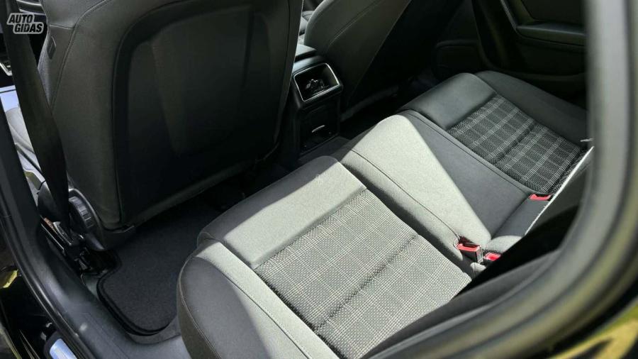 Black Audi A4 2011 in Kaunas, with an engine capacity of 2.00 L and mileage of 328 thousand km for 4100 €, photo 18 on AUTOMOTO.COM.LV