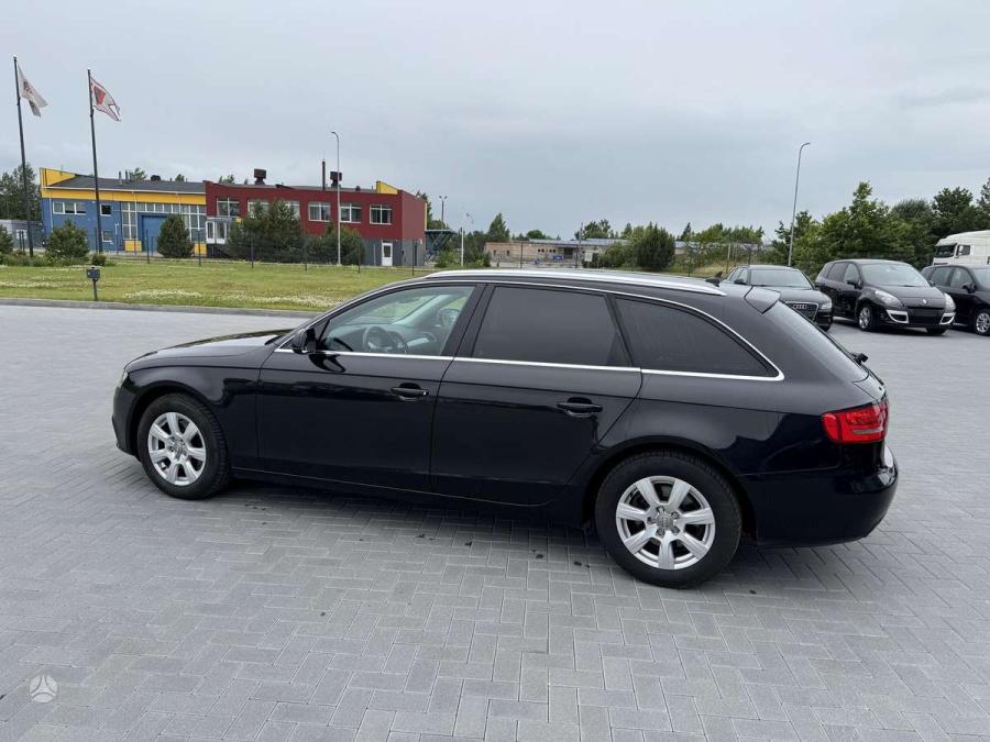 Black Audi A4 2011 in Telschi, with an engine capacity of 1.97 L and mileage of 298 thousand km for 5700 €, photo 4 on AUTOMOTO.COM.LV