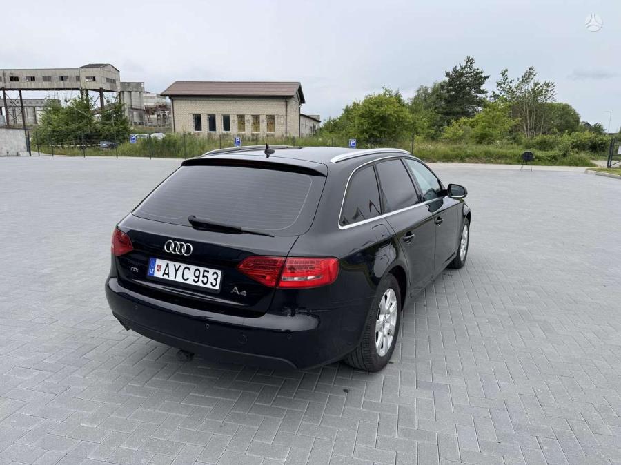 Black Audi A4 2011 in Telschi, with an engine capacity of 1.97 L and mileage of 298 thousand km for 5700 €, photo 7 on AUTOMOTO.COM.LV
