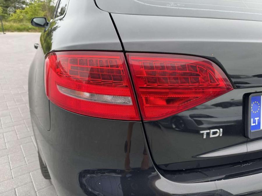 Black Audi A4 2011 in Telschi, with an engine capacity of 1.97 L and mileage of 298 thousand km for 5700 €, photo 14 on AUTOMOTO.COM.LV