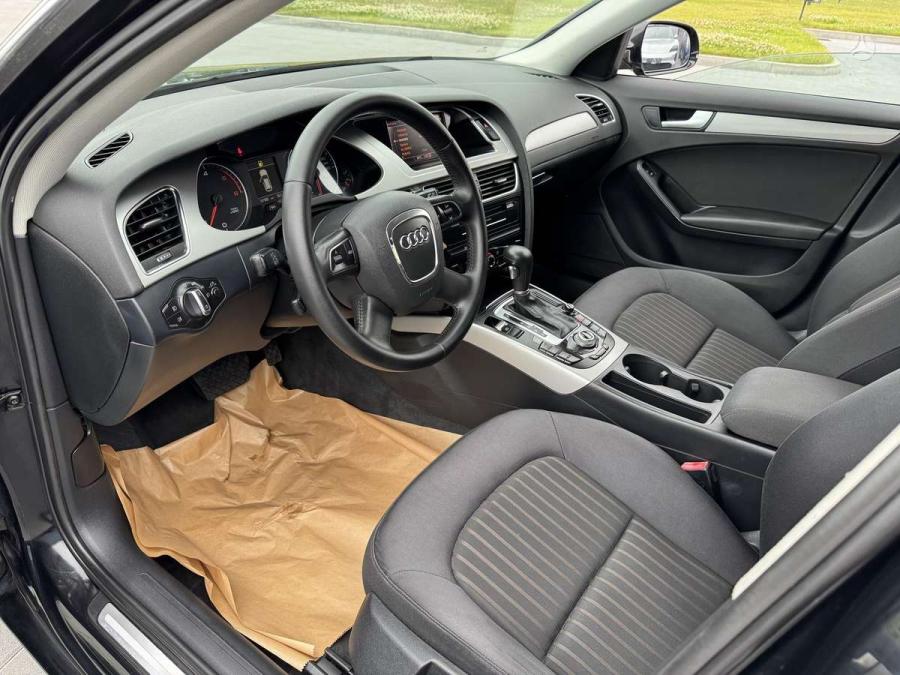 Black Audi A4 2011 in Telschi, with an engine capacity of 1.97 L and mileage of 298 thousand km for 5700 €, photo 18 on AUTOMOTO.COM.LV