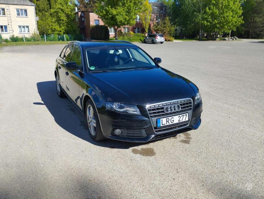 Black Audi A4 2011 in Mazeikiai, with an engine capacity of 1.98 L and mileage of 318 thousand km for 3800 €, photo 5 on AUTOMOTO.COM.LV