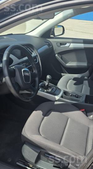 Melns Audi A4 2011 Rīga, ar dzinēja tilpumu 1.80 L un nobraukumu 242 tūkst. km par 5500 €, foto 9 vietnē AUTOMOTO.COM.LV