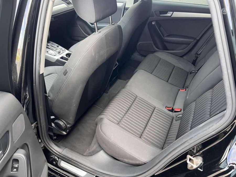 Black Audi A4 2011 in Utena, with an engine capacity of 1.97 L and mileage of 204 thousand km for 5200 €, photo 19 on AUTOMOTO.COM.LV