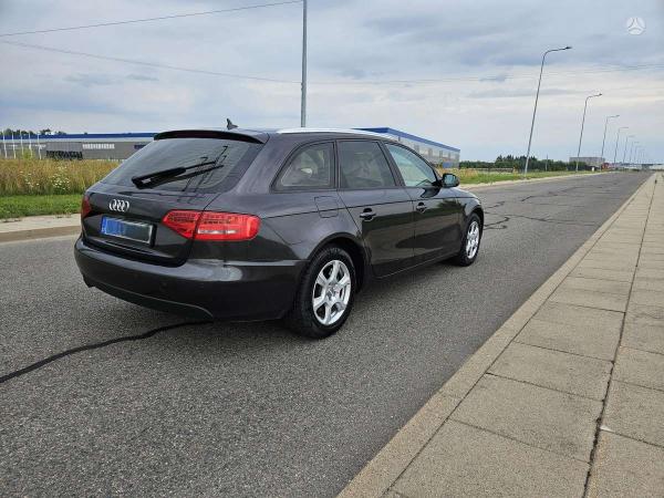 Melns Audi A4 2011 Panevēža, ar dzinēja tilpumu 1.97 L un nobraukumu 387 tūkst. km par 4999 €, foto 5 vietnē AUTOMOTO.COM.LV