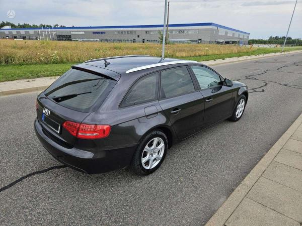 Melns Audi A4 2011 Panevēža, ar dzinēja tilpumu 1.97 L un nobraukumu 387 tūkst. km par 4999 €, foto 6 vietnē AUTOMOTO.COM.LV
