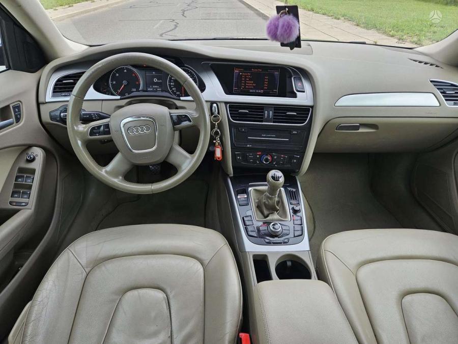 Melns Audi A4 2011 Panevēža, ar dzinēja tilpumu 1.97 L un nobraukumu 387 tūkst. km par 4999 €, foto 13 vietnē AUTOMOTO.COM.LV